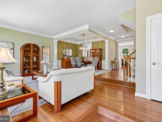 9574 Lagersfield Circle
