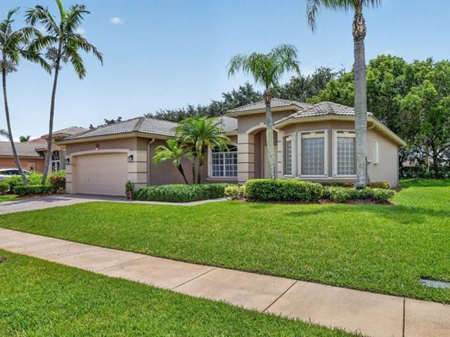 9574 Lantern Bay Cir, West Palm Beach, FL 33411