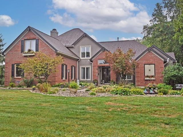 9570 Old Village Dr, Deerfield Township, OH 45140