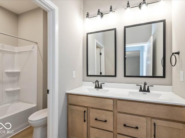 9570 Hemingway Dr, Indianapolis, IN 46239 | MLS #22088
