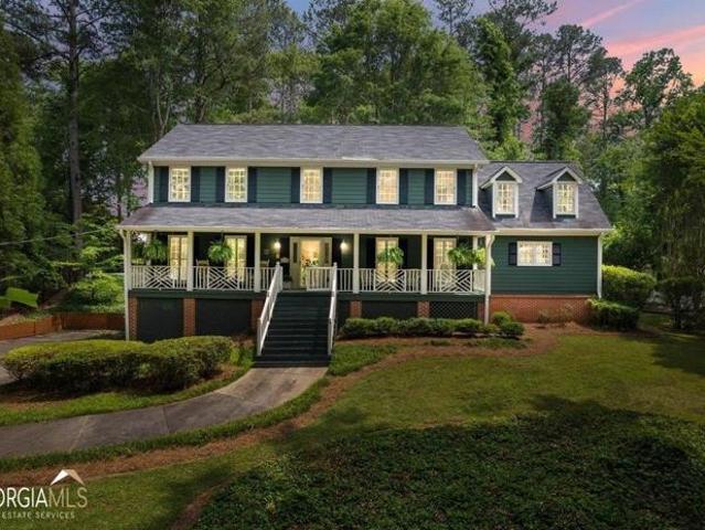 9570 Roberts Dr, Sandy Springs, GA 30350