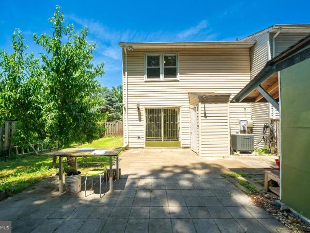 9572 Inverary Court