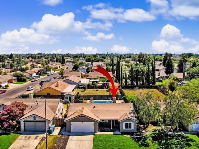 9572 Stonewall Ct, Delhi, CA 95315