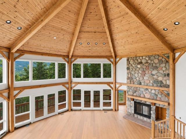 9573 Fox Valley Drive