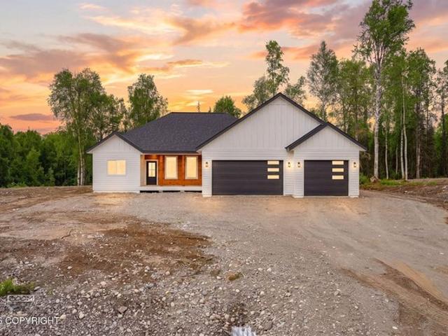 9573 W Palermo Cir, Wasilla, AK 99623