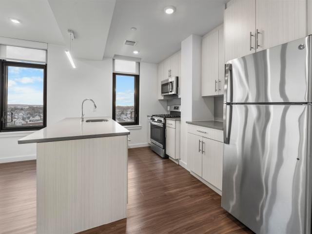957 Broadway # 601