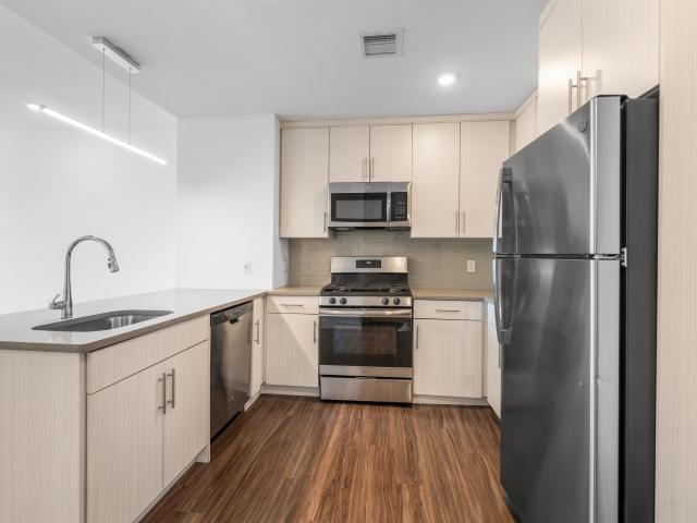 957 Broadway # 611