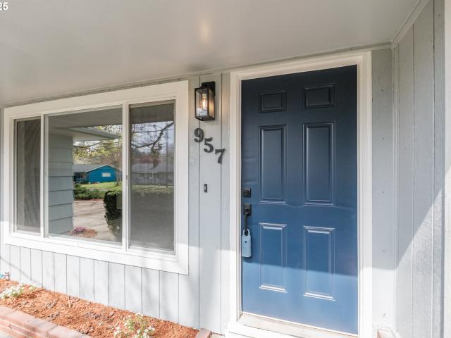 957 browning ave