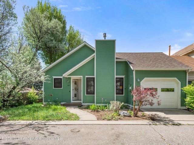957 Buckingham Dr, Carbondale, CO 81623