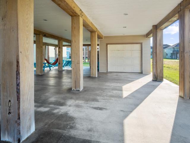 957 Fisherman Drive S