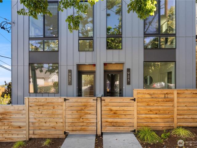 957 N 35th Street