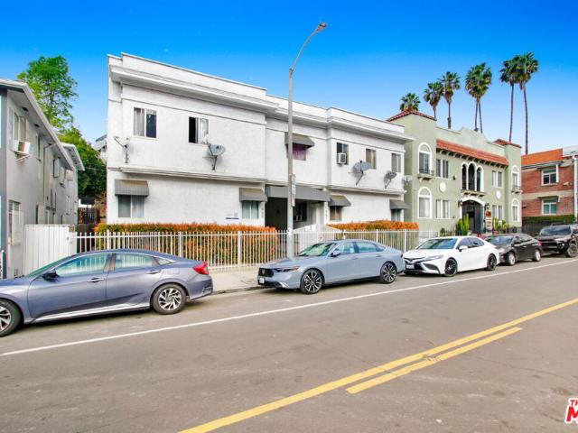 957 N Vendome Street