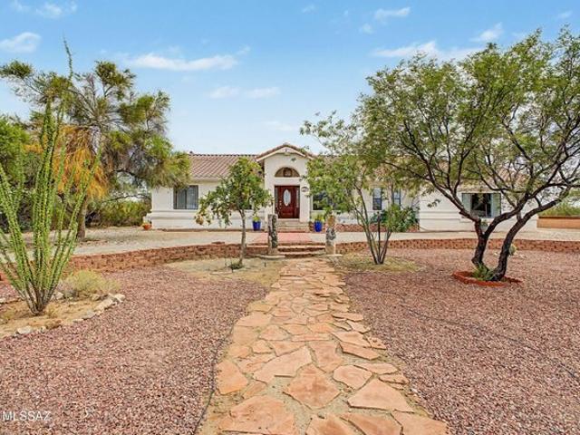 957 N Darlene Dr, Vail, AZ 85641