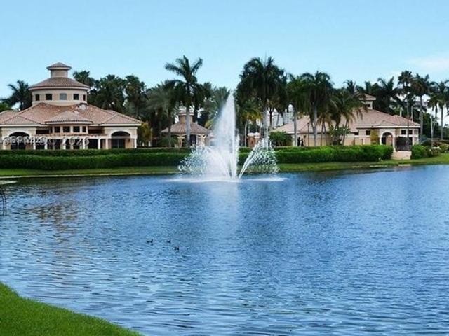 957 N Harbor Vw Unit 957, Hollywood, FL 33019