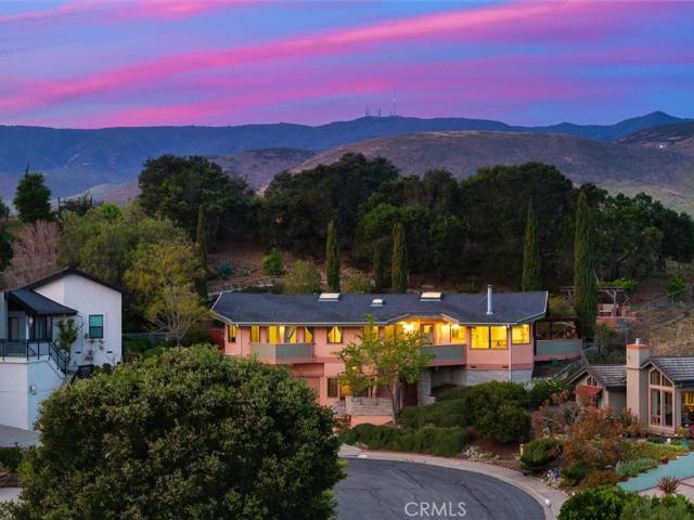 957 Skyline Dr, San Luis Obispo, CA 93405 | MLS #SC26068
