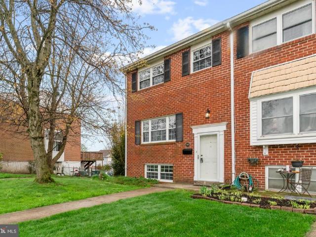 957 Stormont Circle