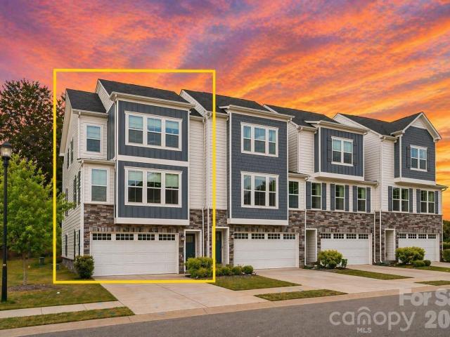 957 Portrush Lane