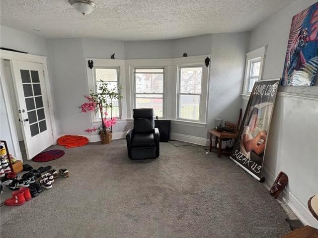 957 Parkway Road