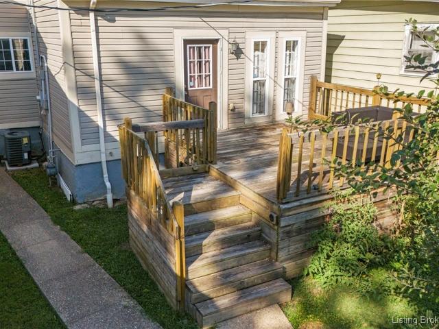 957 W Main Street