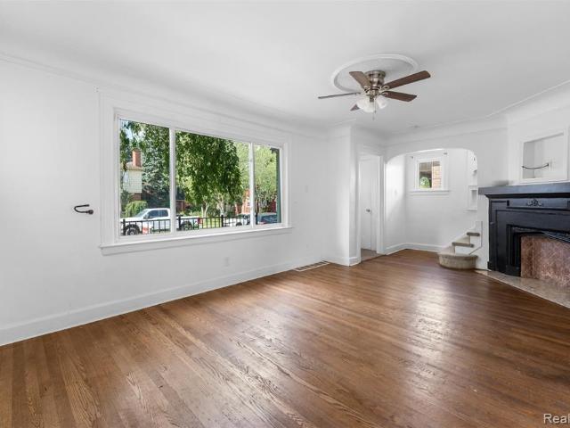 957 Winchester Avenue