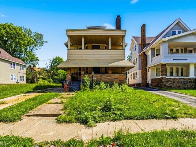 957 Thornhill Dr, Cleveland, OH 44108