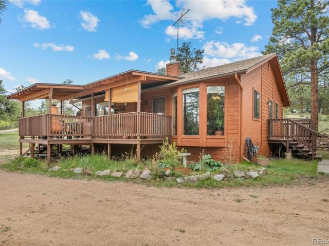 957 Yellow Pine Drive