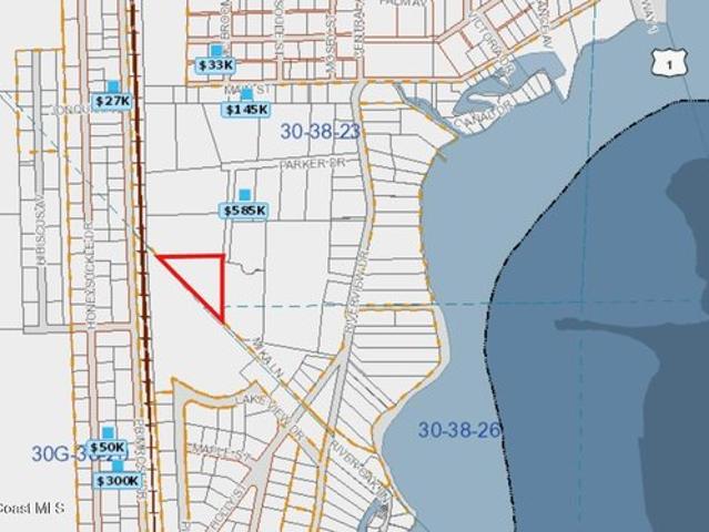 9581 Parker Dr, Micco, FL 32976