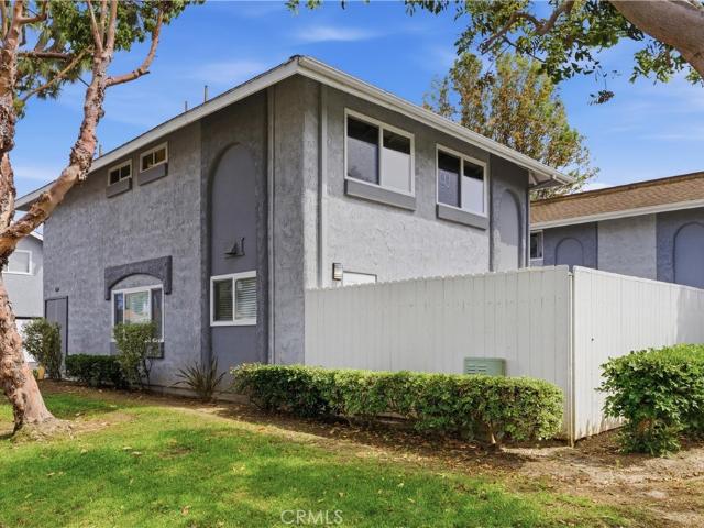 9582 Pettswood Dr, Huntington Beach, CA 92646 | MLS #OC26079