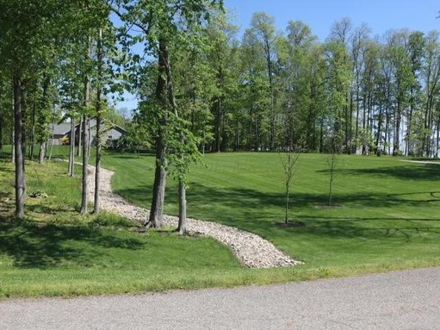9583 Woodridge Cir, Fredericktown, OH 43019