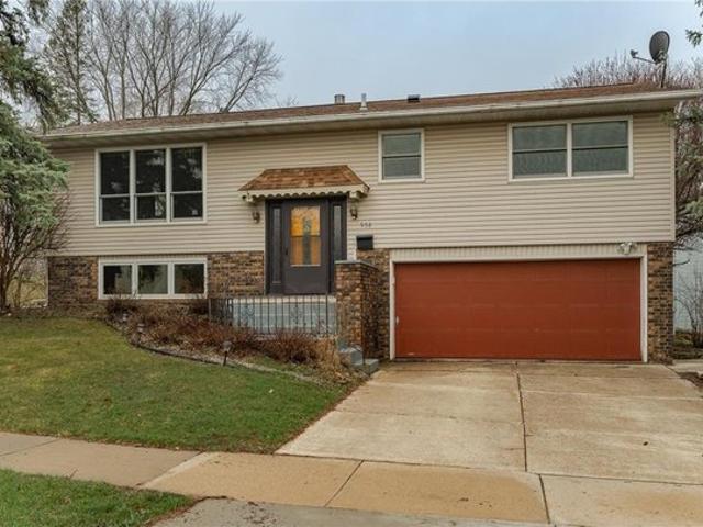 958 28th St NW, Rochester, MN 55901