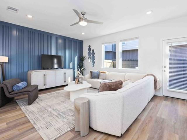 958 Green Vines Ln, Houston, TX 77091