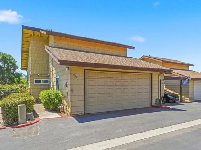 958 Marlin Dr, Vista, CA 92084