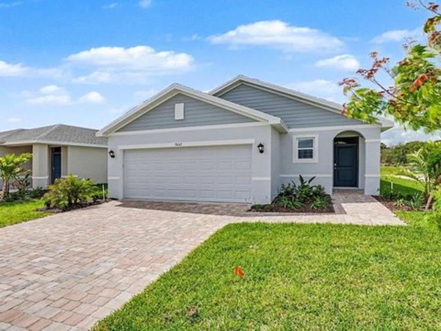 9597 Venetian Sq, Vero Beach, FL 32966