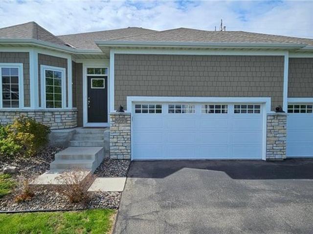 9591 James Cir N, Lake Elmo, MN 55042