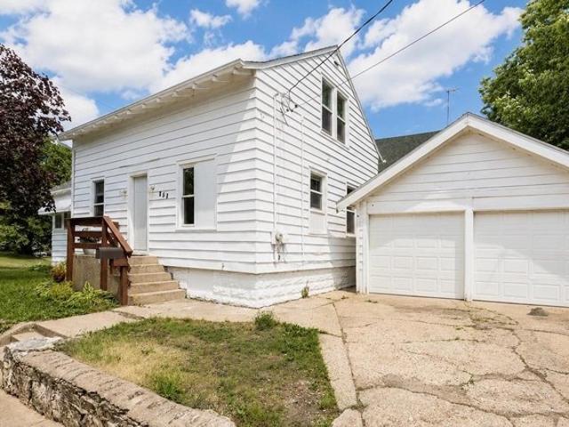 959 6th St, Beloit, WI 53511