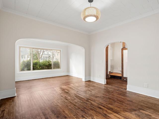 959 Carroll Avenue