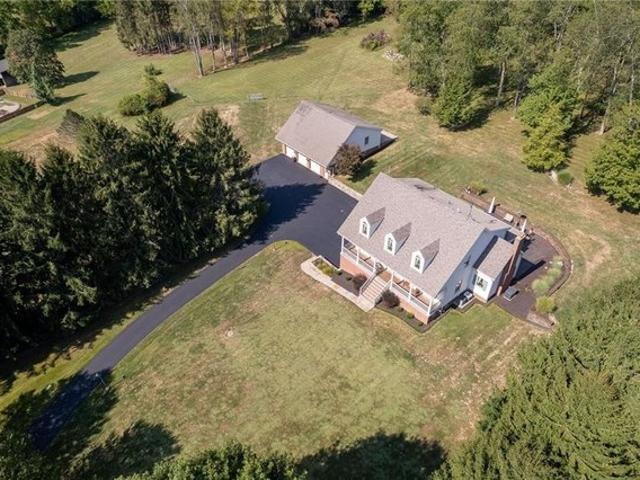 959 Bentleyville Rd, Charleroi, PA 15022