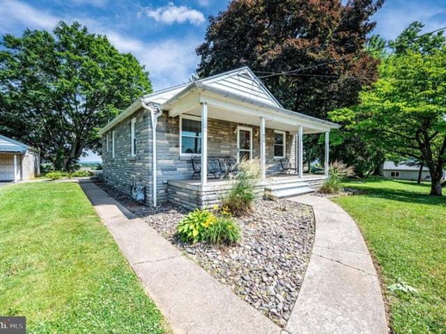 959 Greenway Ter, Reading, PA 19607