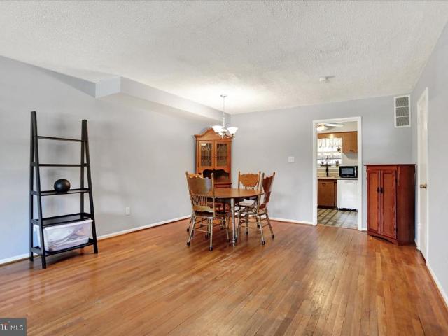 959 Elm Road