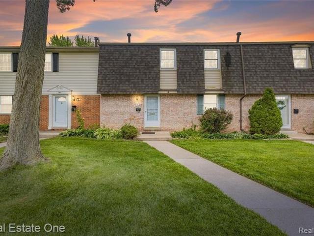 959 Kirts Blvd, Troy, MI 48084
