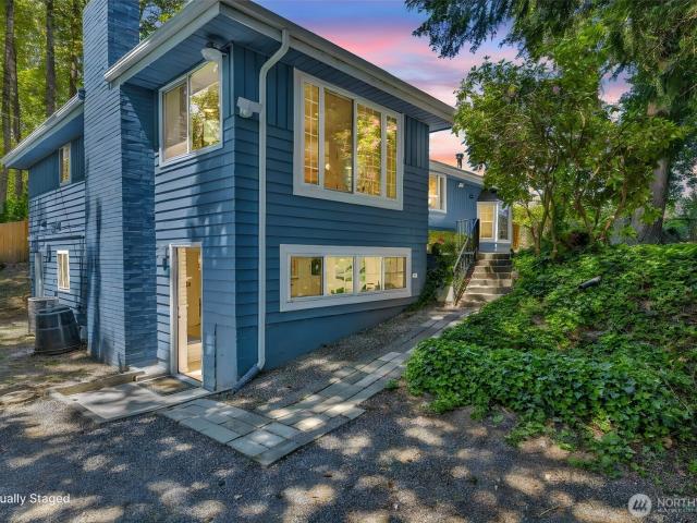 959 Hoquiam Avenue NE