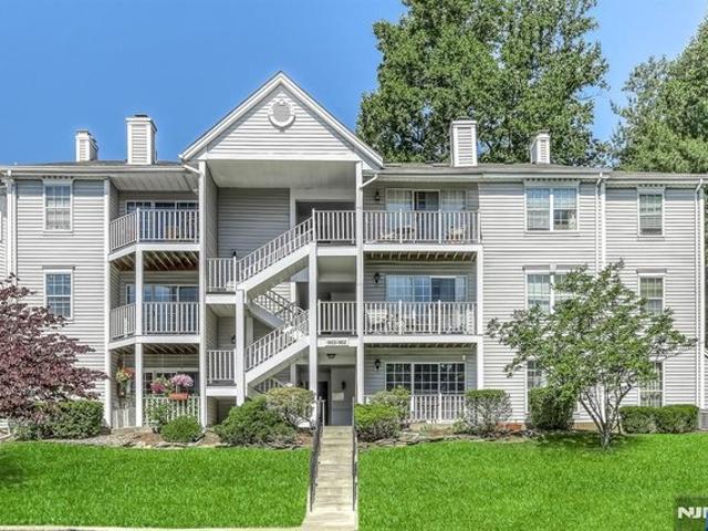959 Juniper Way, Mahwah, NJ 07430