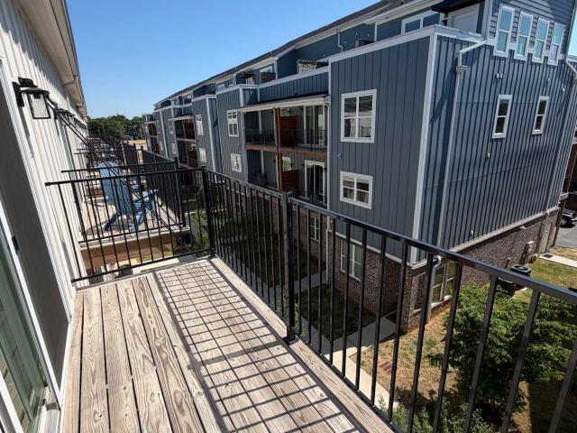 959 Montague Place