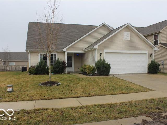 959 Retford Dr, Westfield, IN 46074 | MLS #22092 | Compass