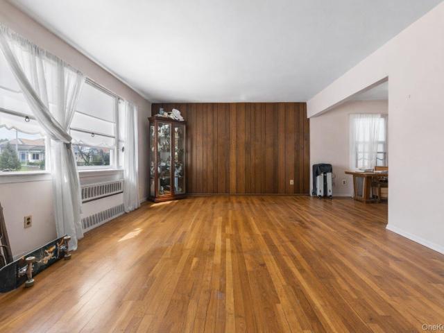 95 21 th Road