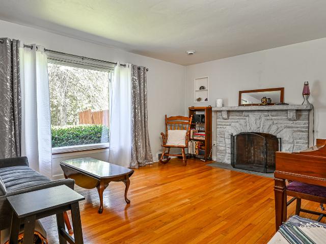 95 Twin Oak Drive