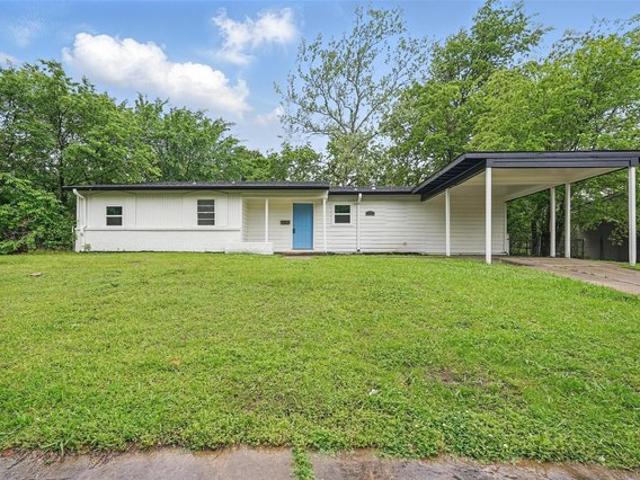 95 Twining Dr, Denison, TX 75020