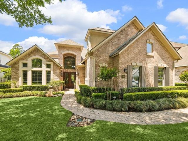 95 W Ambassador Bnd, The Woodlands, TX 77382