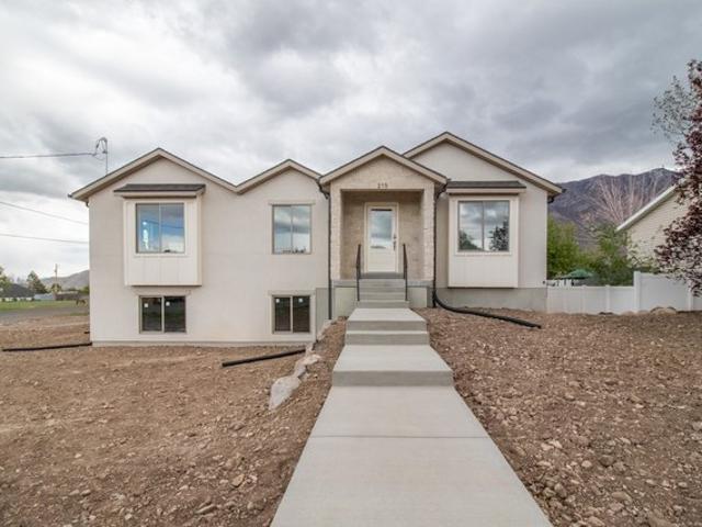 95 W 200 S, Santaquin, UT 84655