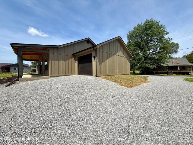 95 Waterside Dr